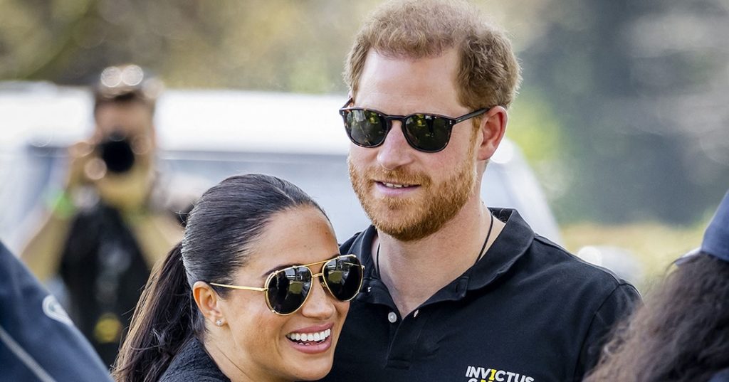 Meghan Markle & Prince Harry Ride in Mini Cars at Invictus Games ...